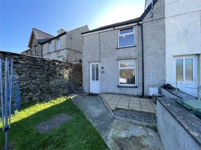 2 bedroom end of terrace house