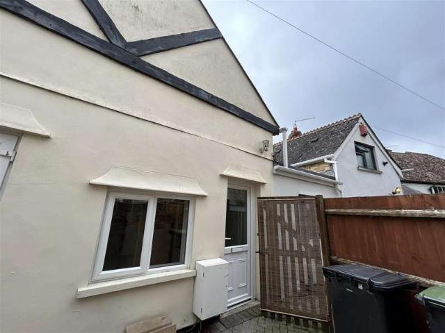 2 Bedroom End Of Terrace House