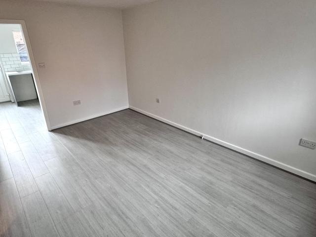 2 bedroom End of Terrace House