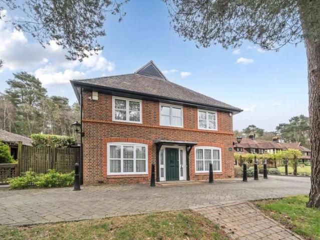 2 Bedroom End Of Terrace House