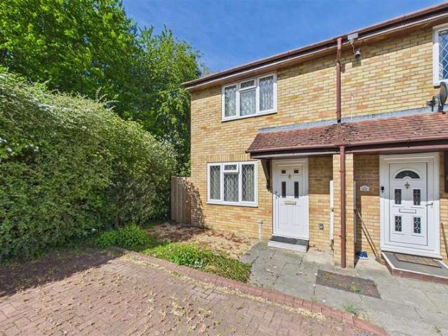 2 Bedroom End Of Terrace House