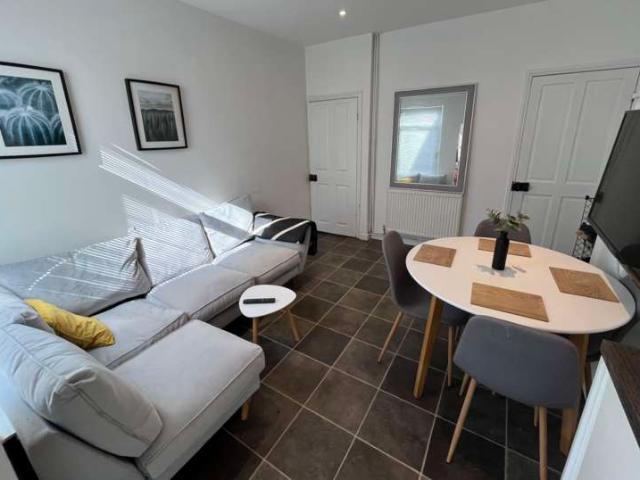 2 Bedroom End Of Terrace House