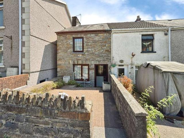 2 Bedroom End Of Terrace House