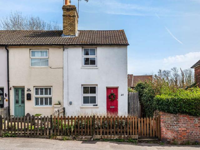 2 Bedroom End Of Terrace House