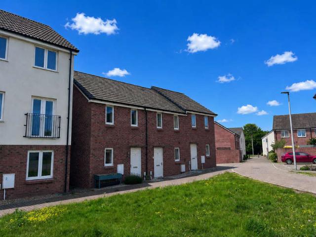 2 Bedroom End Of Terrace House