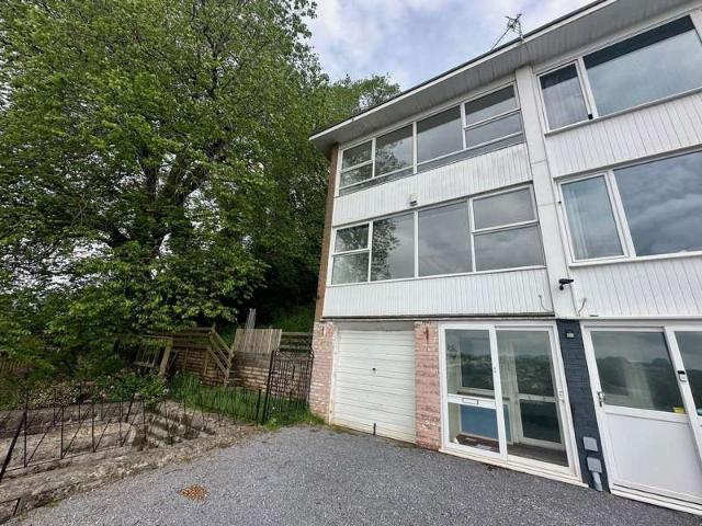 2 Bedroom End Of Terrace House