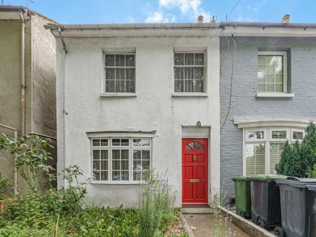 2 Bedroom End Of Terrace House
