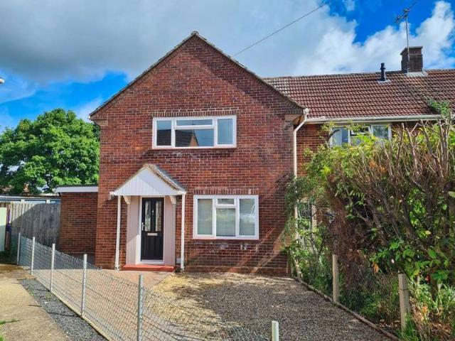 2 Bedroom End Of Terrace House