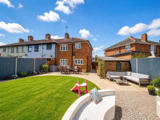 2 Bedroom End Of Terrace House
