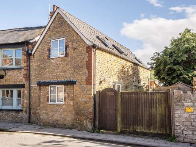 2 Bedroom End Of Terrace House