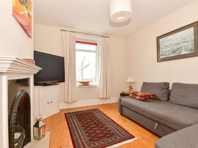 2 Bedroom End Of Terrace House