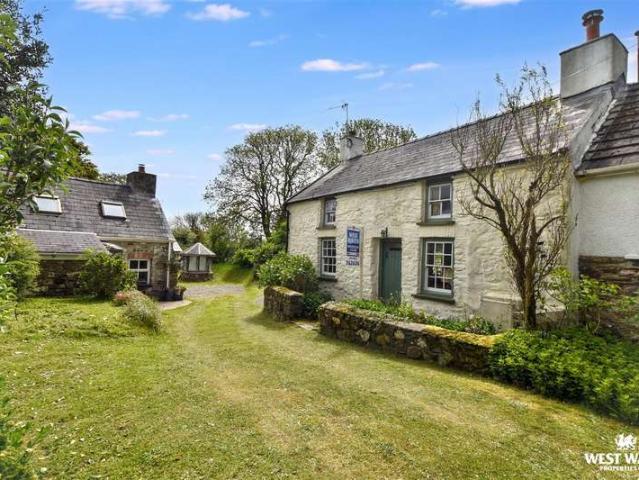 2 Bedroom End Of Terrace House
