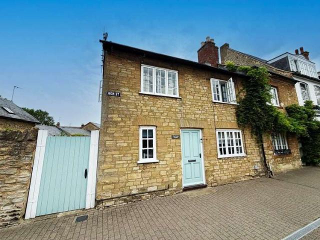 2 Bedroom End Of Terrace House