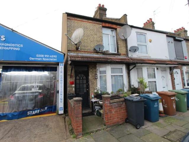 2 Bedroom End Of Terrace House