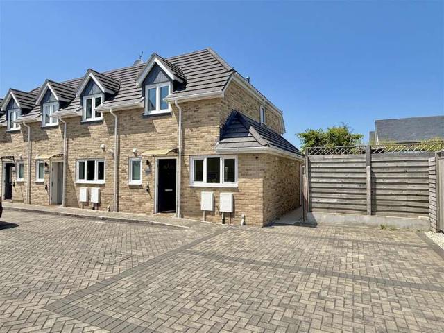 2 Bedroom End Of Terrace House
