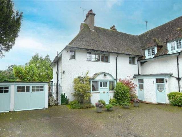 2 Bedroom End Of Terrace House