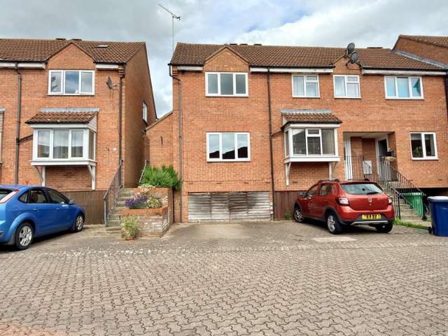 2 Bedroom End Of Terrace House