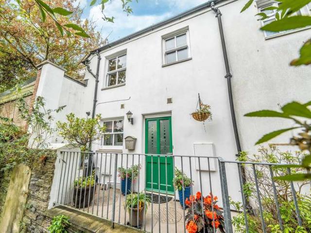 2 Bedroom End Of Terrace House