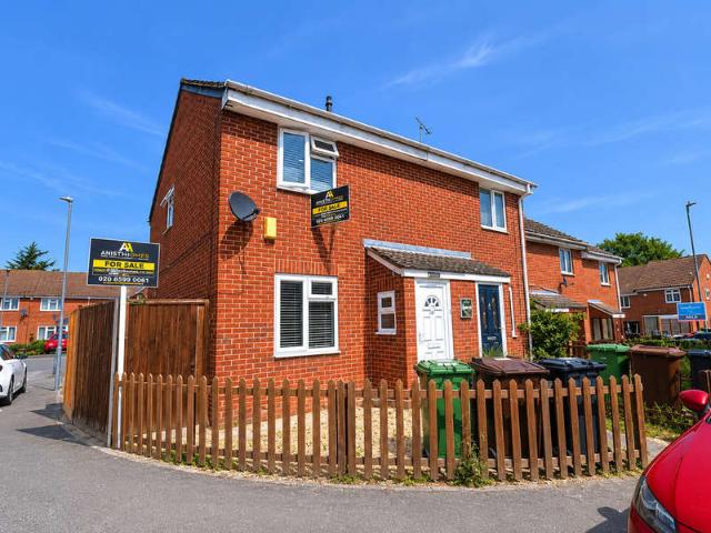 2 Bedroom End Of Terrace House