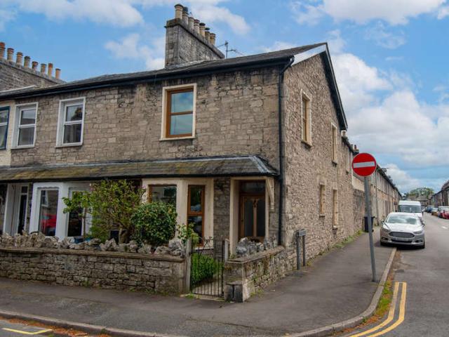2 Bedroom End Of Terrace House