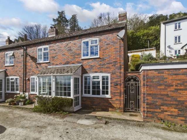 2 Bedroom End Of Terrace House