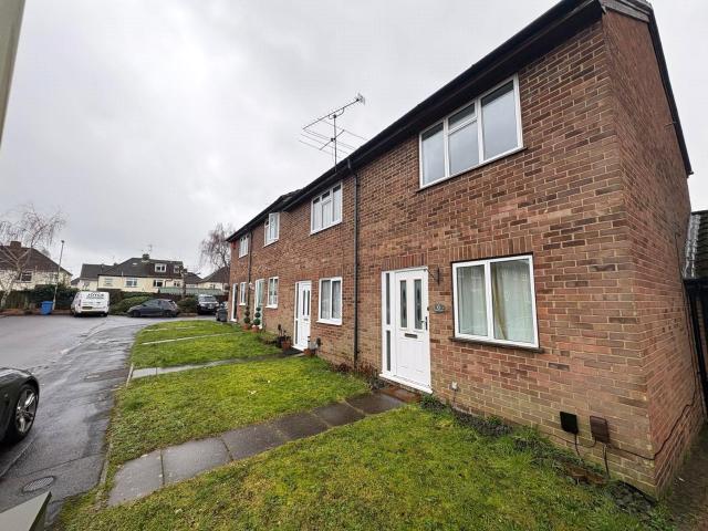 2 BEDROOM End of Terrace House