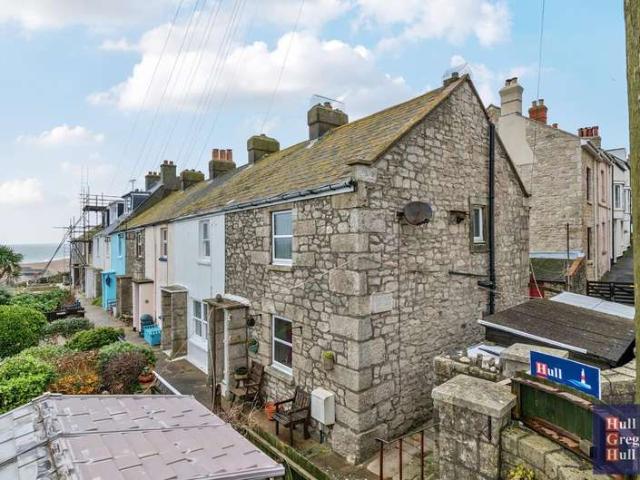 2 Bedroom End Of Terrace House