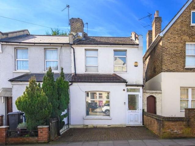 2 Bedroom End Of Terrace House