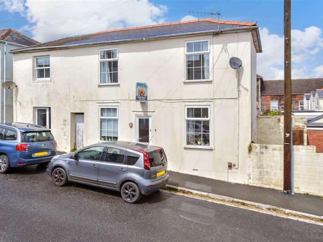 2 Bedroom End Of Terrace House