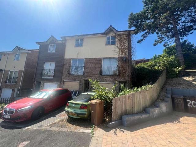 2 Bedroom End Of Terrace House