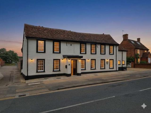 2 Bedroom End Of Terrace House