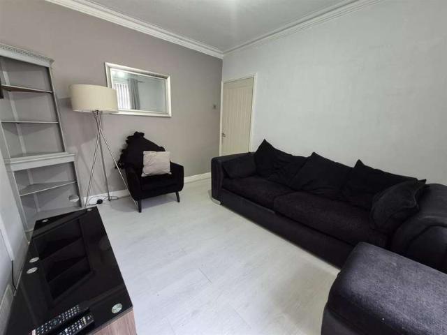 2 Bedroom End Of Terrace House