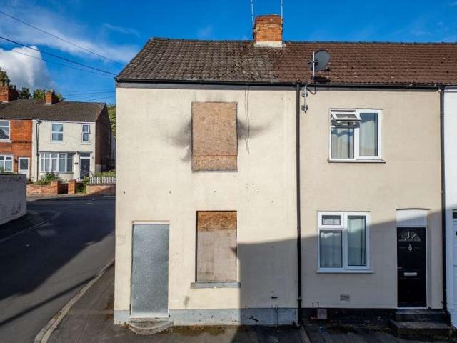 2 Bedroom End Of Terrace House