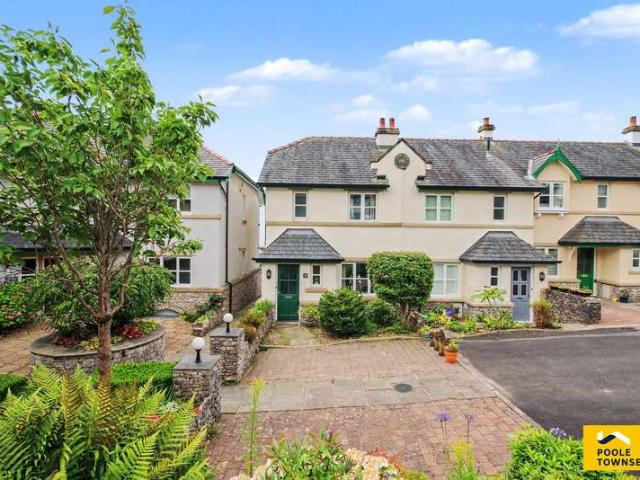 2 Bedroom End Of Terrace House