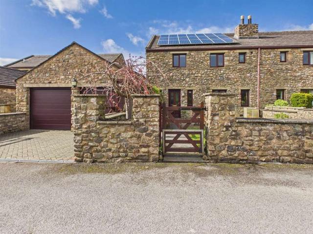2 Bedroom End Of Terrace House