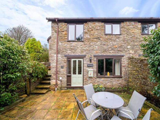 2 Bedroom End Of Terrace House