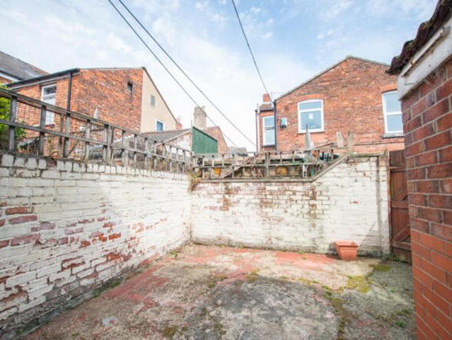 2 bedroom end of terrace house for rent in 5 Mareham Avenue, Kingston Upon Hull, City Of Kingston Upon Hull, HU3