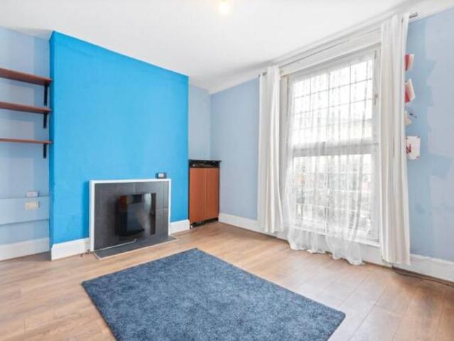 2 bedroom end of terrace house for rent in Caledonian Road, Islington, N1