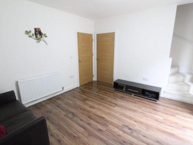 2 bedroom end of terrace house for rent in Castle Croft Drive, Sheffield, S2