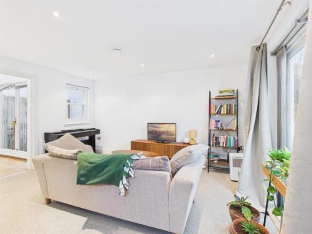 2 bedroom end of terrace house for rent in Clyde Road, Brighton, BN1