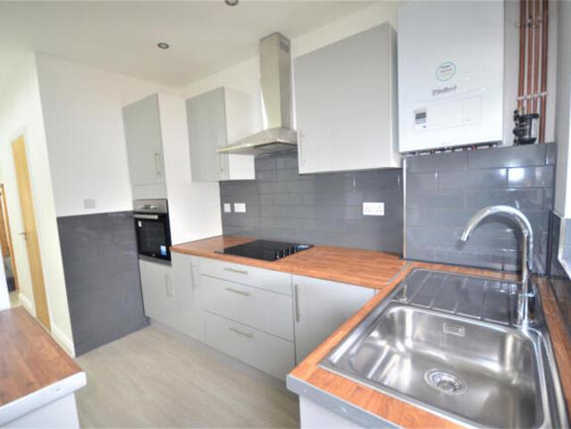 2 bedroom end of terrace house for rent in Clifton Road, IG2 7DF, IG2