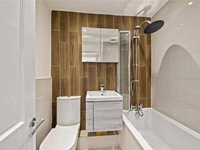 2 bedroom end of terrace house for rent in Albany Passage, Richmond, TW10