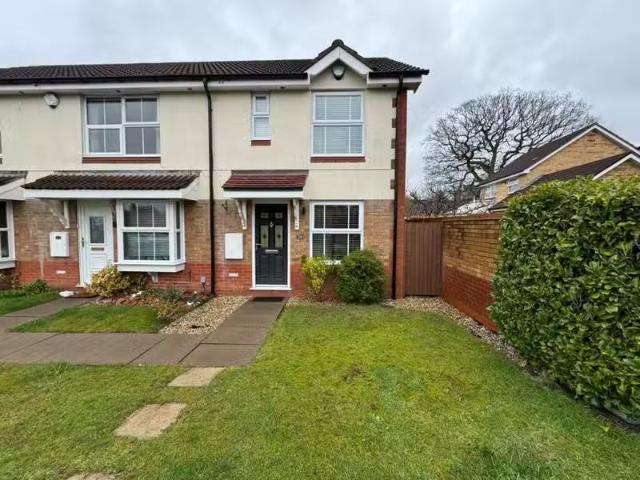 2 bedroom end of terrace house for rent in Alderminster Road.