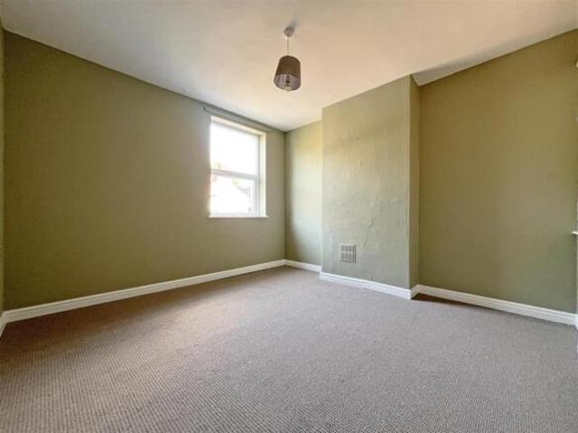 2 bedroom end of terrace house for rent in Allington Avenue, Lenton, Nottingham, NG7