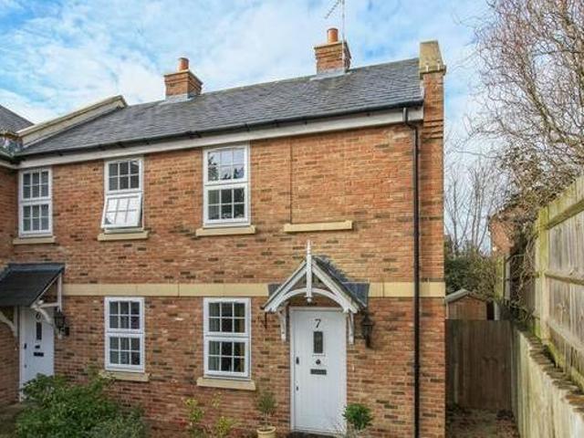 2 bedroom end of terrace house for rent in Available Immediately in Hawkhurst TN18