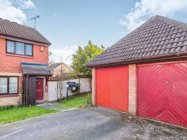 2 bedroom end of terrace house for rent in Bolwell Close RG10