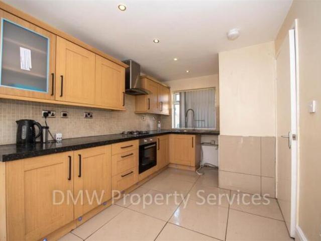2 bedroom end of terrace house for rent in Beardsley Gardens, Nottingham, NG2