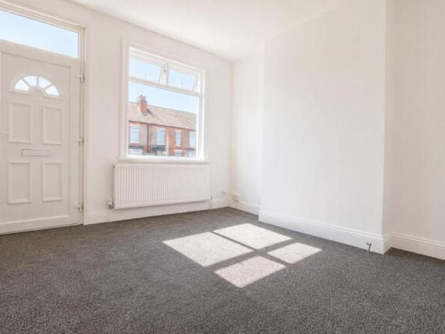 2 bedroom end of terrace house for rent in Bellgreen Road, Coventry, CV6