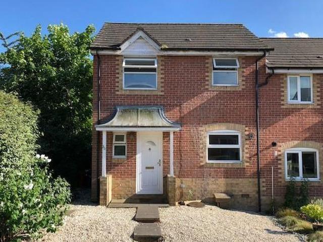2 Bedroom End Of Terrace House For Rent In Berkshire