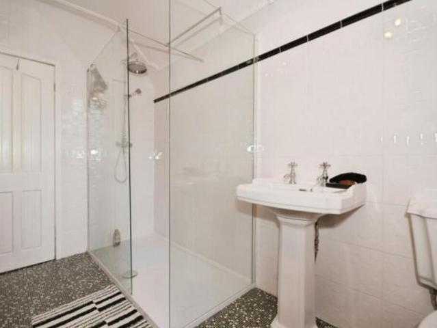 2 bedroom end of terrace house for rent in Bishopsholme Road, Sheffield, South Yorkshire, S5